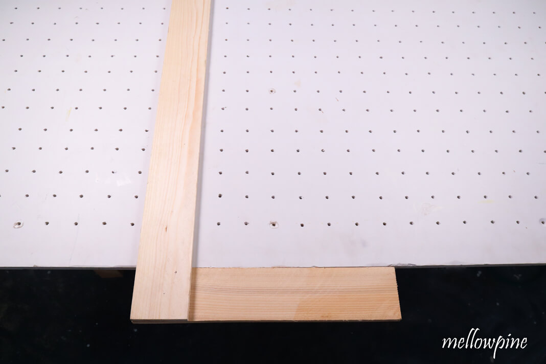 How to Make a Straight Edge with Minimal Tools [Step-by-Step] - MellowPine